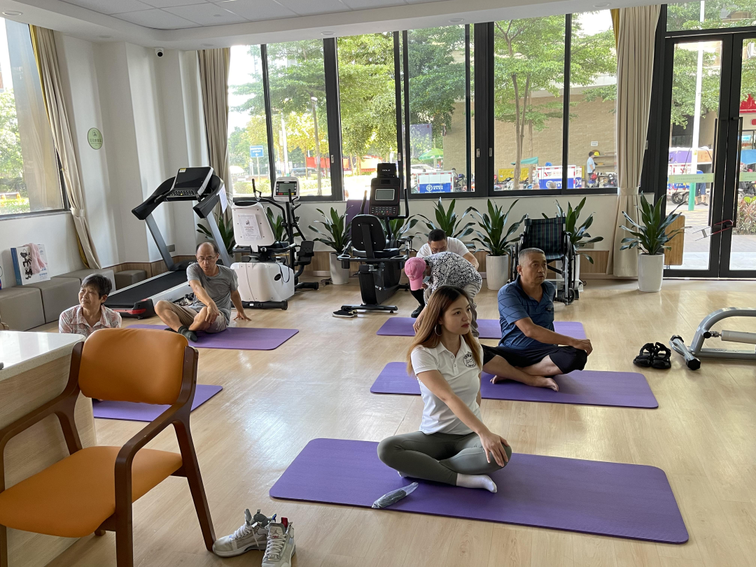 实战 | 动龄健康：扎根社区的50+人群健身房，变现创新的三个思路丨AgeClub