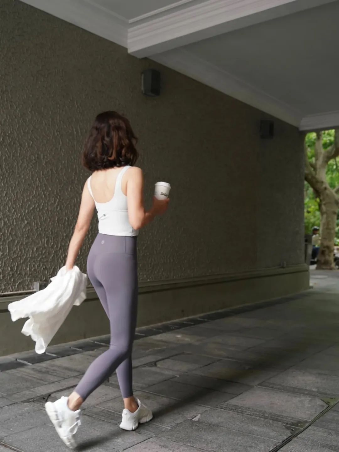 60岁上海退休阿姨：时髦不分年龄，取悦自己最重要！丨AgeClub